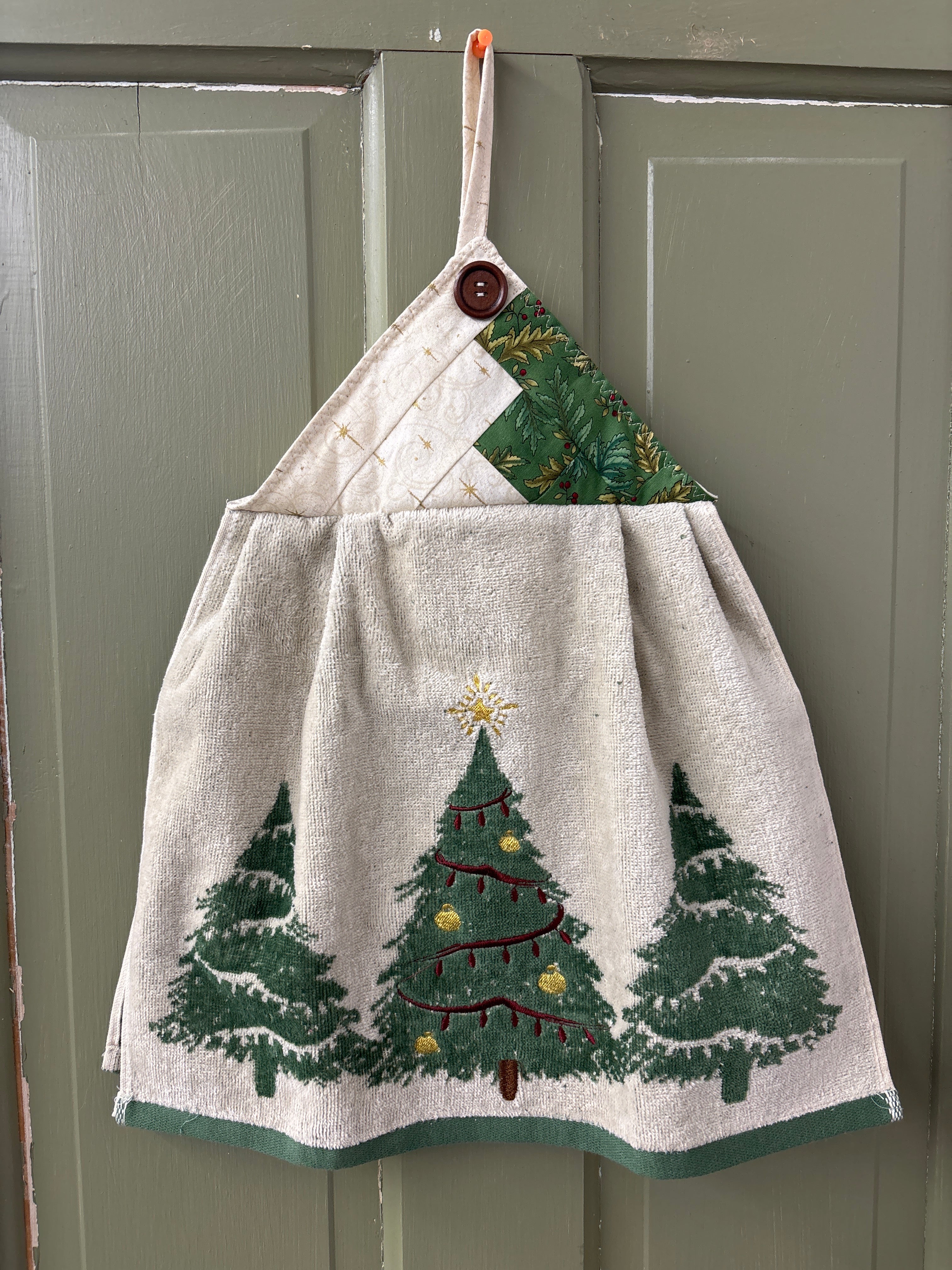Christmas Tree Kitchen Towel – Flowers and Gray