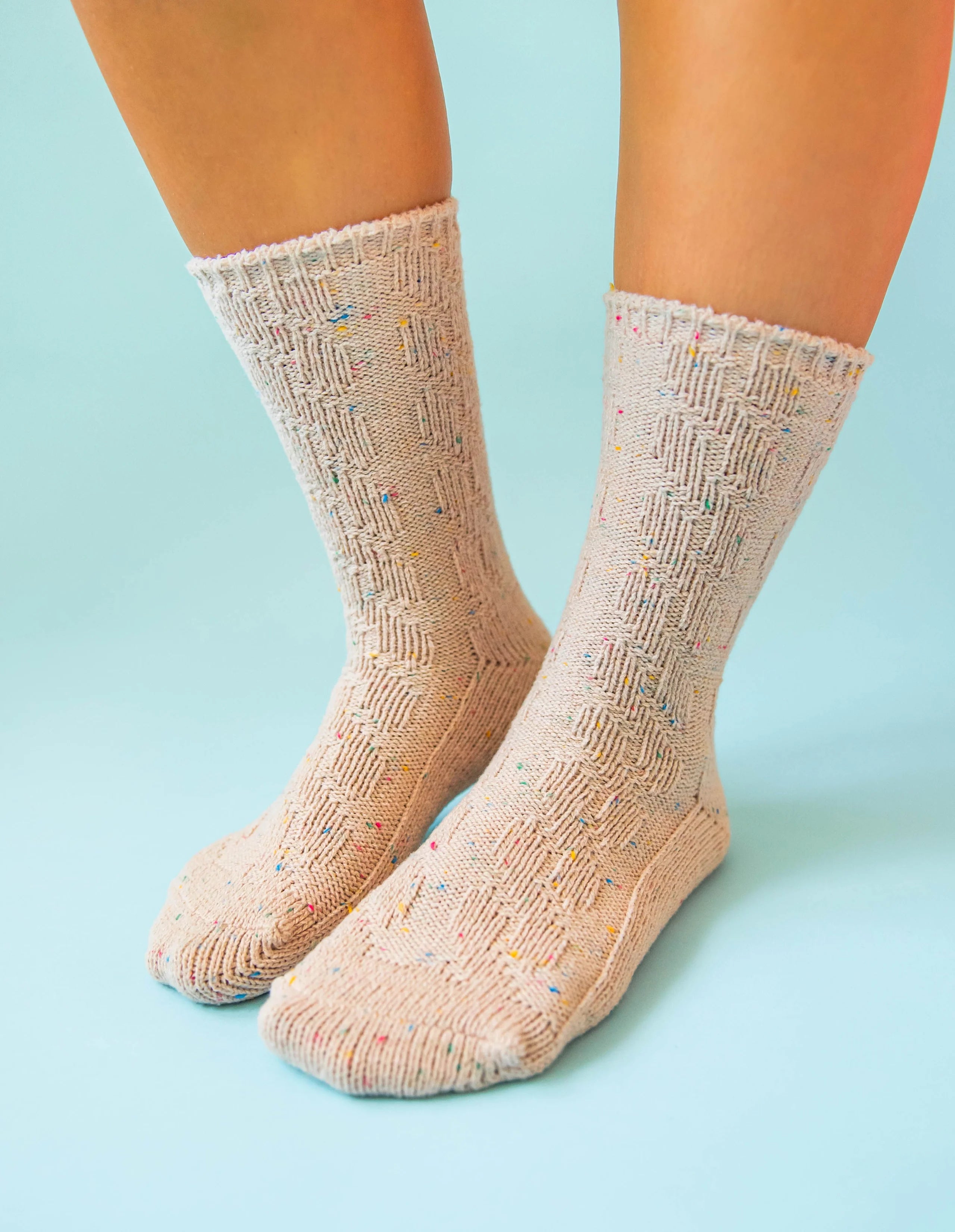 Ragg Cable Crew- Oatmeal Confetti – Flowers and Gray