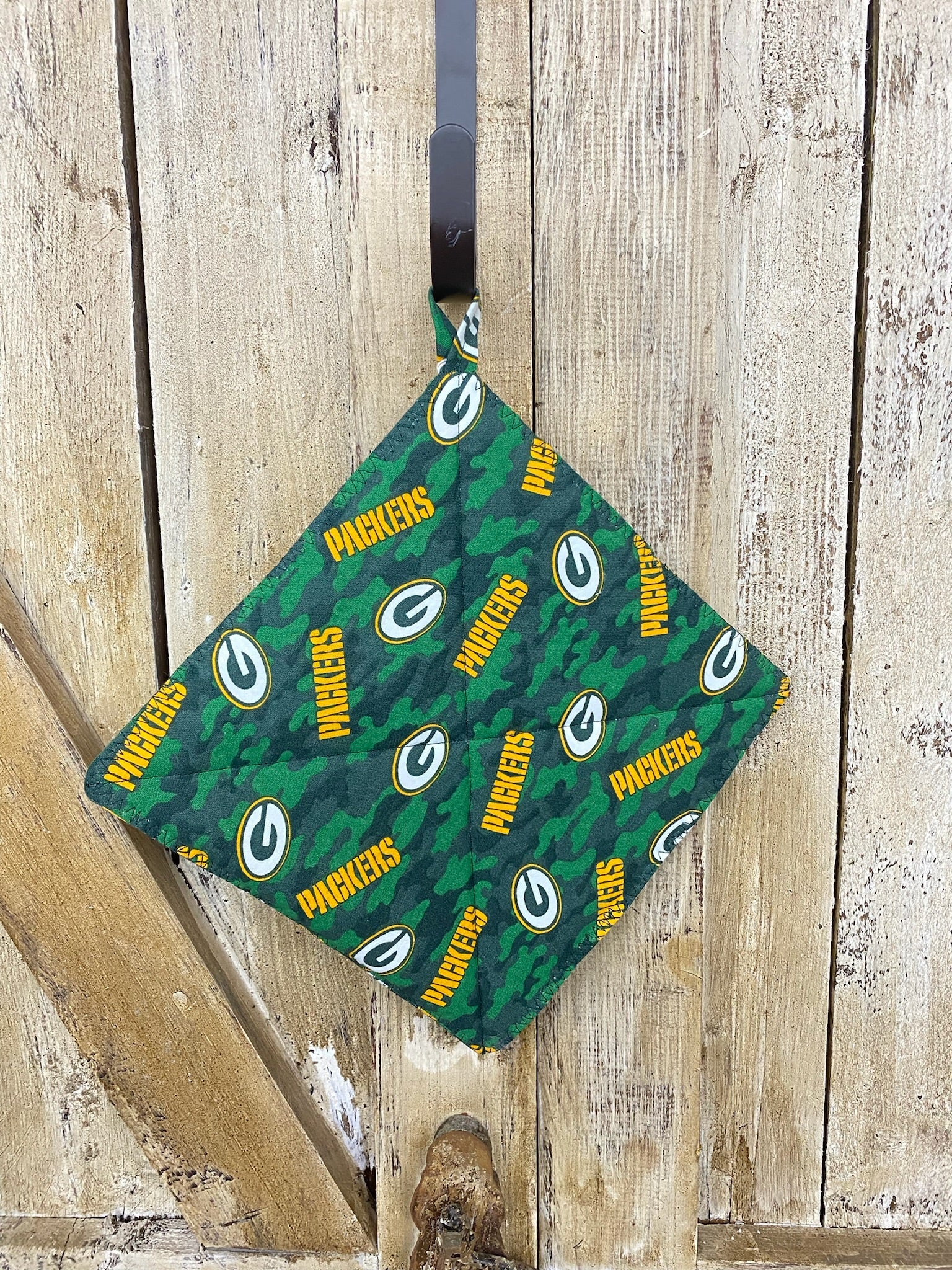 Camo Green Bay Packers Hot Pad – Flowers and Gray